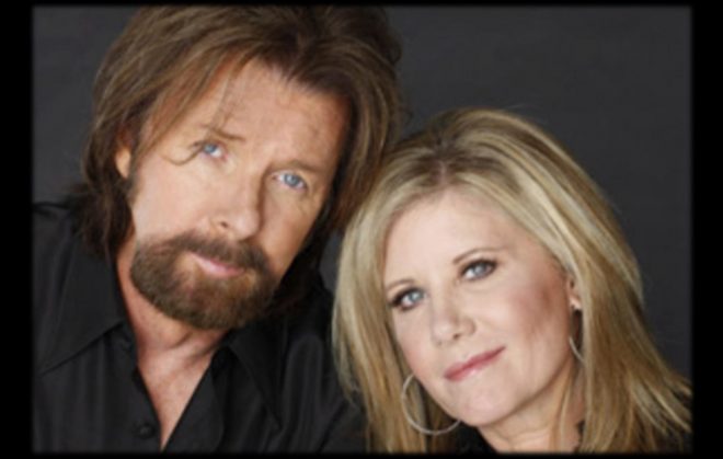 Meet Brooks & Dunn Star Ronnie Dunn's Wife, Janine | Tea Band Meet Brooks & Dunn Star Ronnie Dunn's Wife, Janine | Tea Band